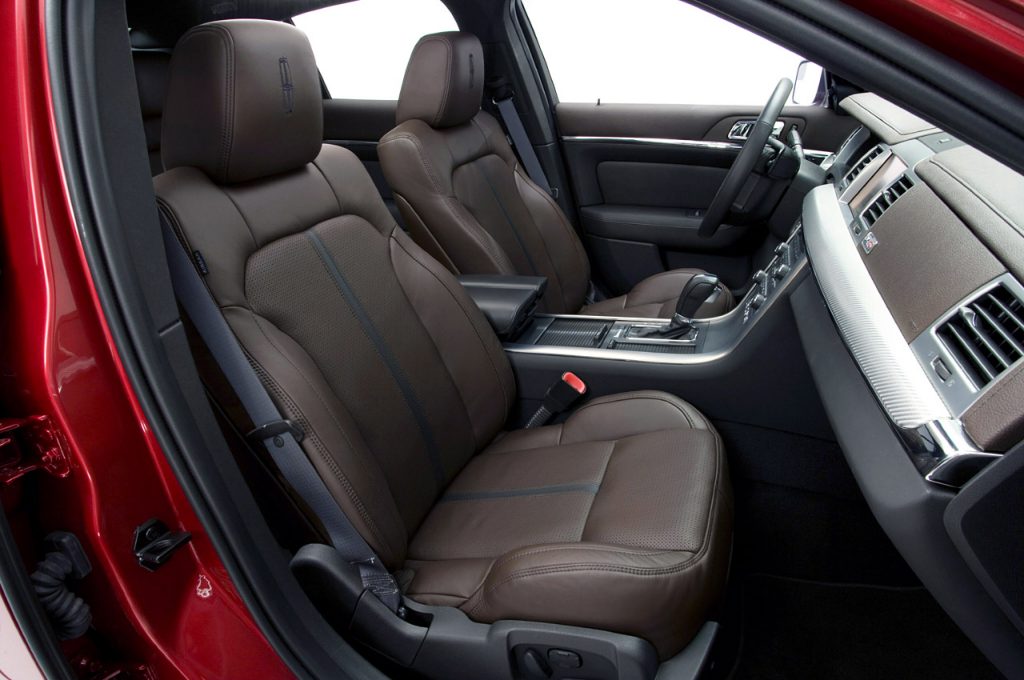 Ford debuts EcoBoost engine in Flex, Lincoln MKT & MKS | DriveArabia