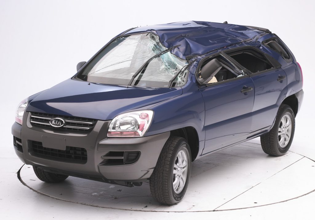IIHS starts crash-testing SUV roof strength | DriveArabia