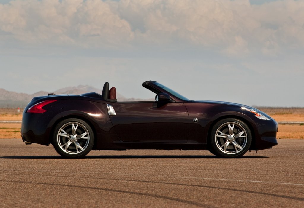 2010 Nissan 370Z Roadster debuts at NY auto show | DriveArabia