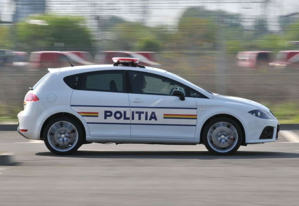 Seat Leon Cupra used as Romanian police car - Drive Arabia