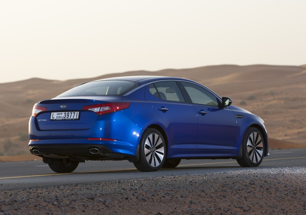 First drive: Kia Optima 2011 in the UAE | DriveArabia