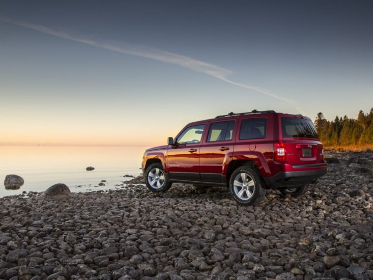 2014 Jeep Compass and Patriot get 6-speed automatic option | Drive Arabia