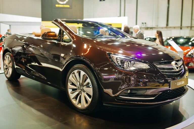 Opel Cascada and Insignia OPC launched at Dubai Motor Show | Drive Arabia