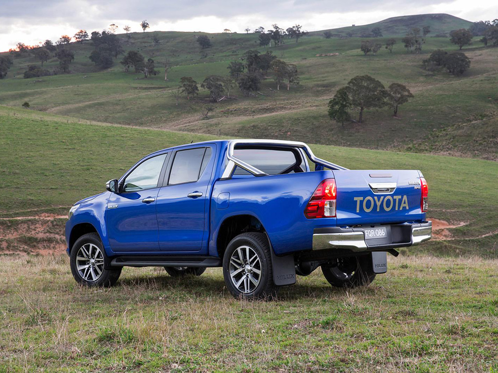 2016 Toyota Hilux officially revealed | DriveArabia