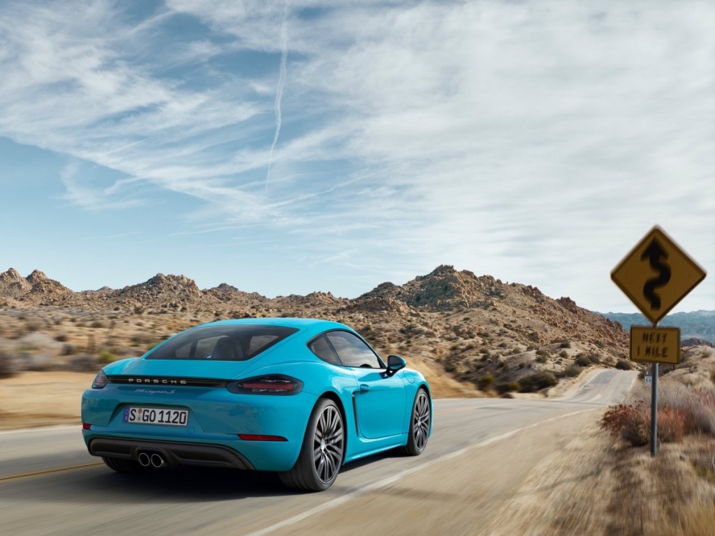 2017 Porsche 718 Cayman turbo models debut | Drive Arabia