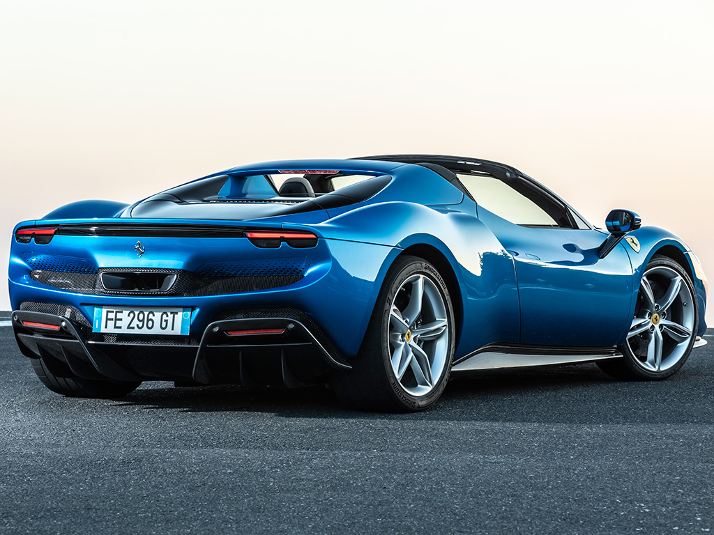 First Drive 2023 Ferrari 296 Gts In Italy Drivearabia