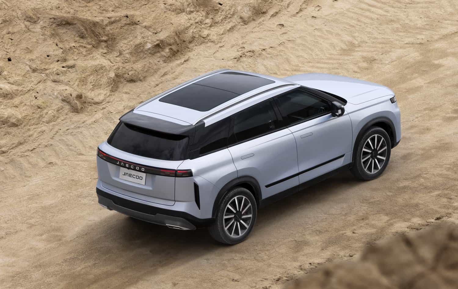 First Look: 2025 Jaecoo J7 in the UAE | DriveArabia