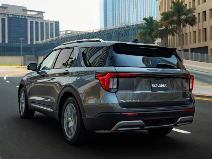 Ford Explorer 2025 gets updated styling and more features – DriveArabia ...