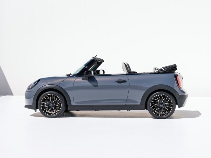 First Look: 2025 Mini Cooper Convertible – DriveArabia UAE, KSA & GCC
