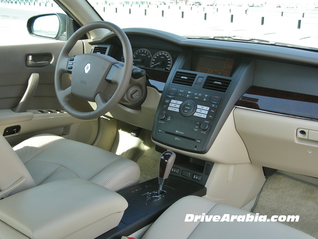 2009 Renault Safrane V6 | DriveArabia