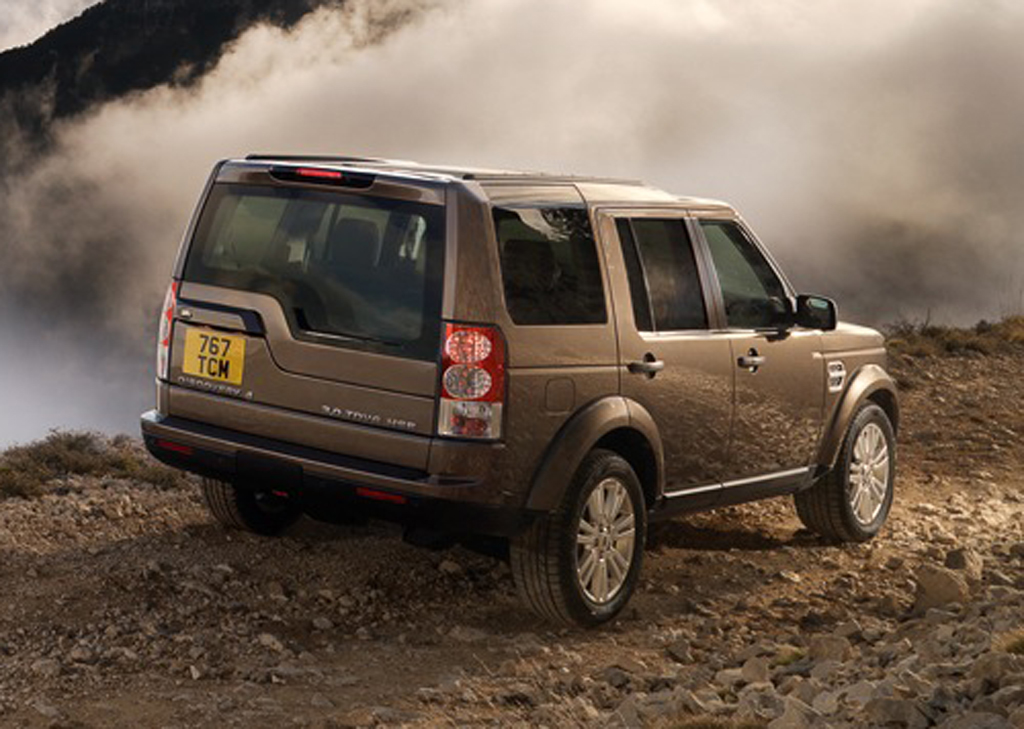 Land Rover LR4 2010 replaces LR3 | DriveArabia