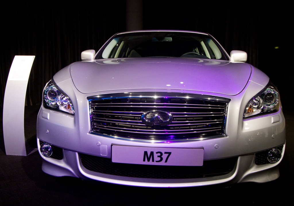 Infiniti M37 and M56 2011 launched in the UAE | DriveArabia