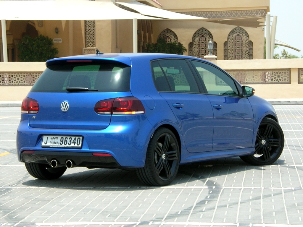 2011 Volkswagen Golf R | DriveArabia