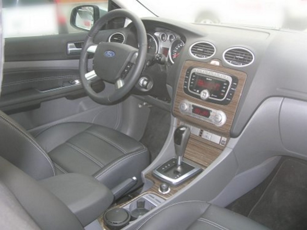 2008 Ford Focus 1.6 Hatchback | DriveArabia