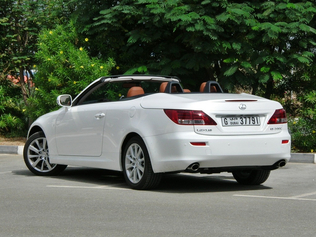 2012 Lexus IS 300 C – DriveArabia