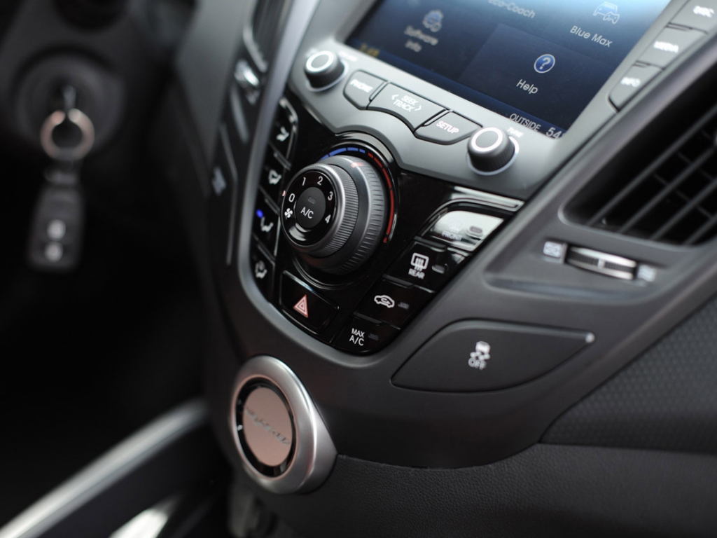 Hyundai Veloster shows up in Turbo R-Spec form at LA Auto Show ...