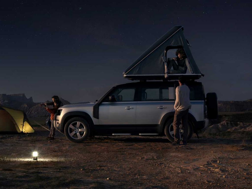 2020 Land Rover Defender debuts as a completely modern offering ...