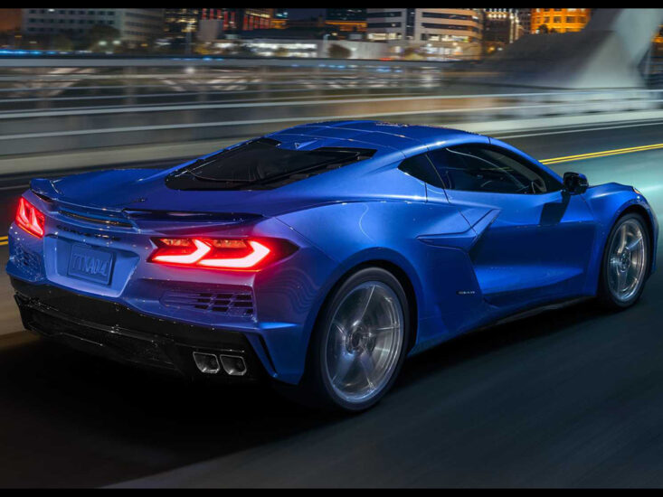 2024 Chevrolet Corvette E-Ray electrifies the sports car for the first time | DriveArabia