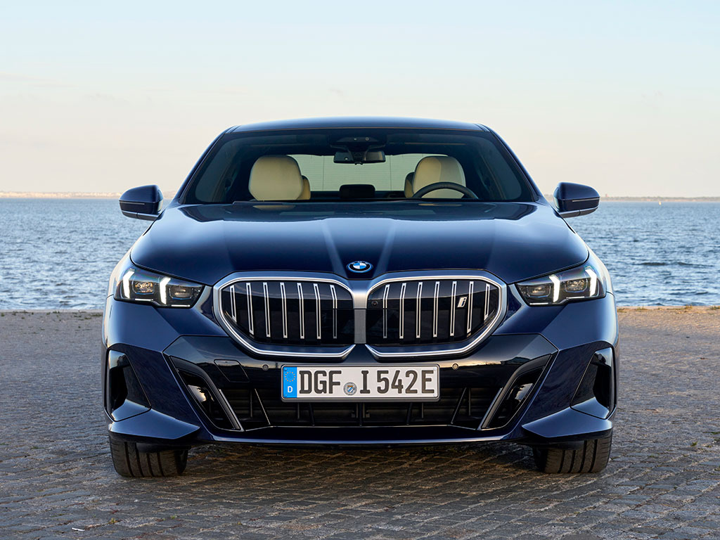First drive: 2024 BMW i5 in Portugal | DriveArabia