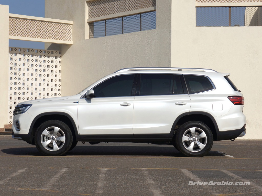 2024 MG RX8 30T Review | DriveArabia