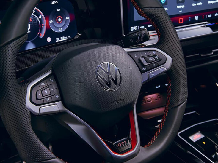 First Look: What’s New About the 2025 Volkswagen Golf GTI | DriveArabia