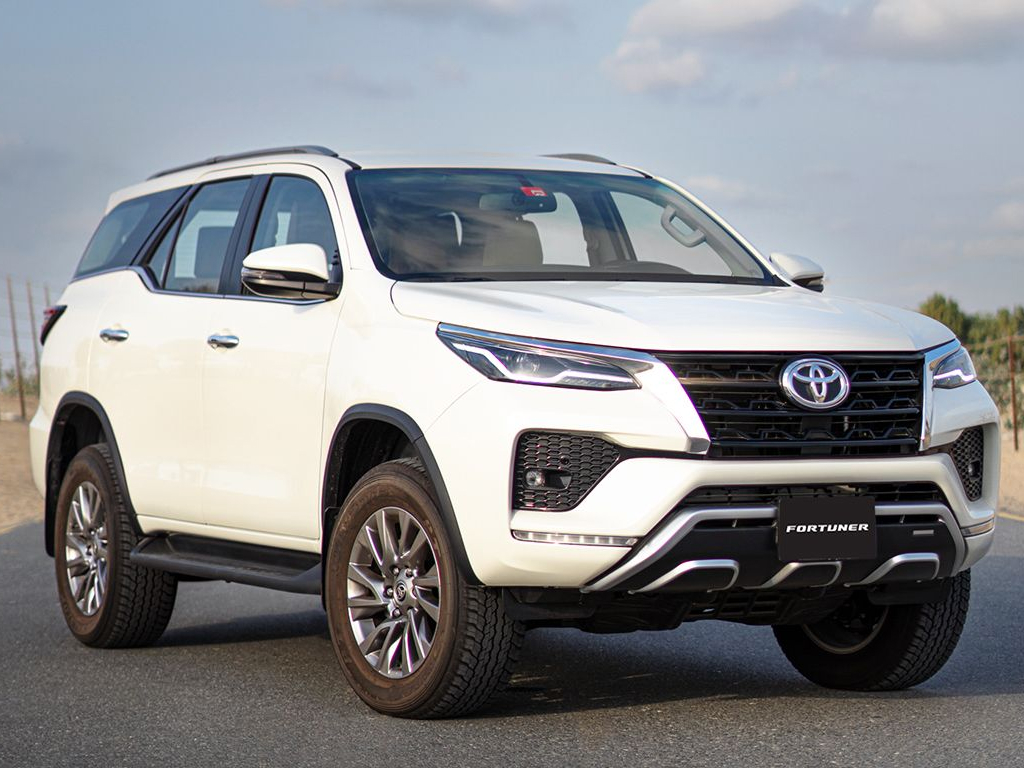 First Look: Top Features of the 2025 Toyota Fortuner | DriveArabia
